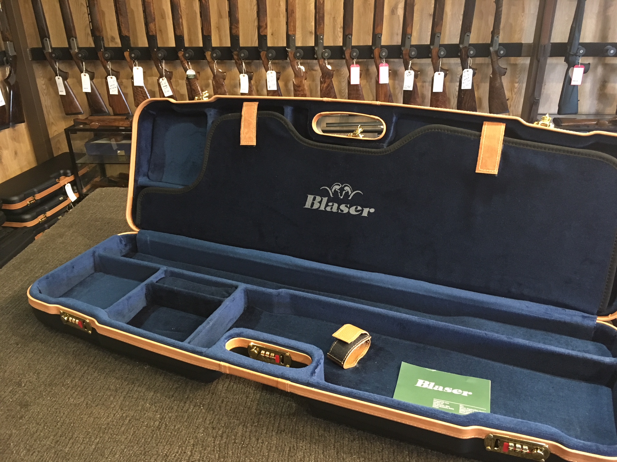 Blaser Deluxe Shotgun Case | Mulliners